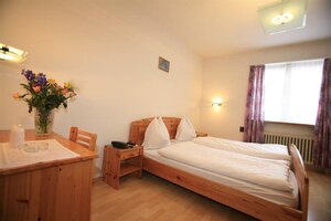 Hotel Drei Könige (Reichsgasse No:18, Chur), otel  Chur'dan