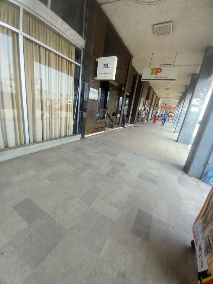 Bilgisayar mağazaları Localistico Test, Loanda, foto
