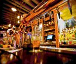 Cunda Se7en Local Pub (Balıkesir, Ayvalık, Mithatpaşa Mah., Hükümet Cad., 1), bar  Ayvalık'tan