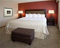 Holiday Inn Hotel & Suites Bakersfield (3927 Marriott Drive), otel  Bakersfield'dan