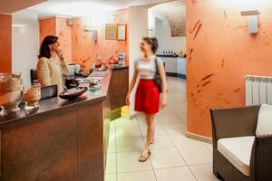 Hotel Vesuvio (Lungomare Vittorio Veneto No:29, Rapallo), otel