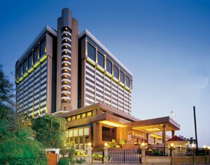 Taj Lands End (State of Gujarat, Western Railway, Bandra Railway Station), otel  Mumbai'den