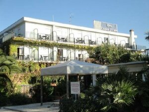 Hotel Giardino D'Europa (Via Lucrezia Romana No:120, Rome), otel  Roma'dan