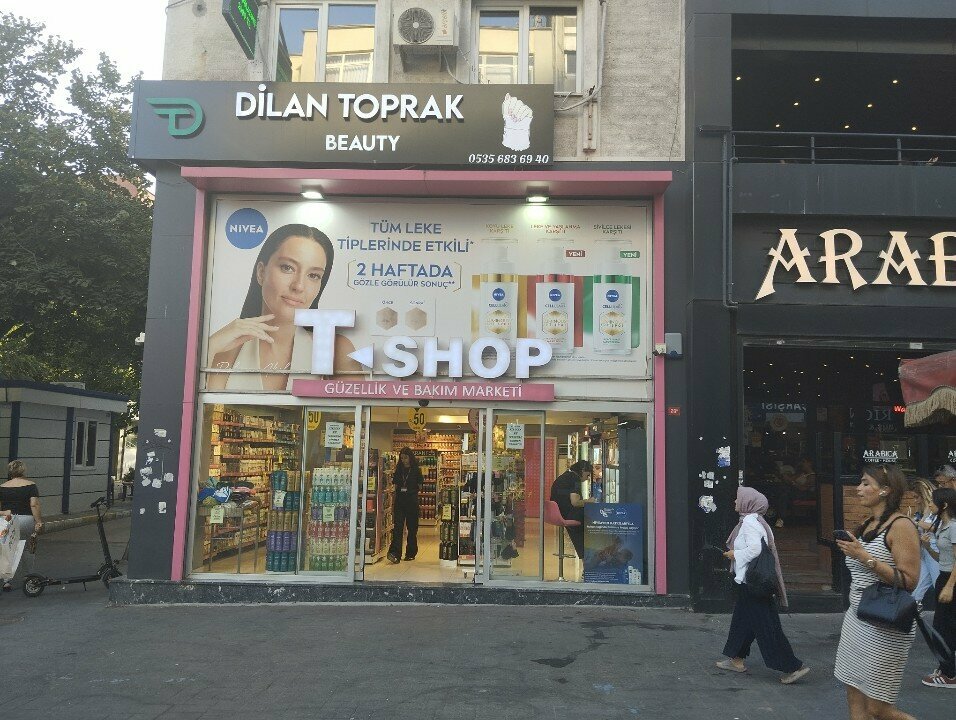 Kozmetik ve parfümeri mağazaları T Shop, İstanbul, foto