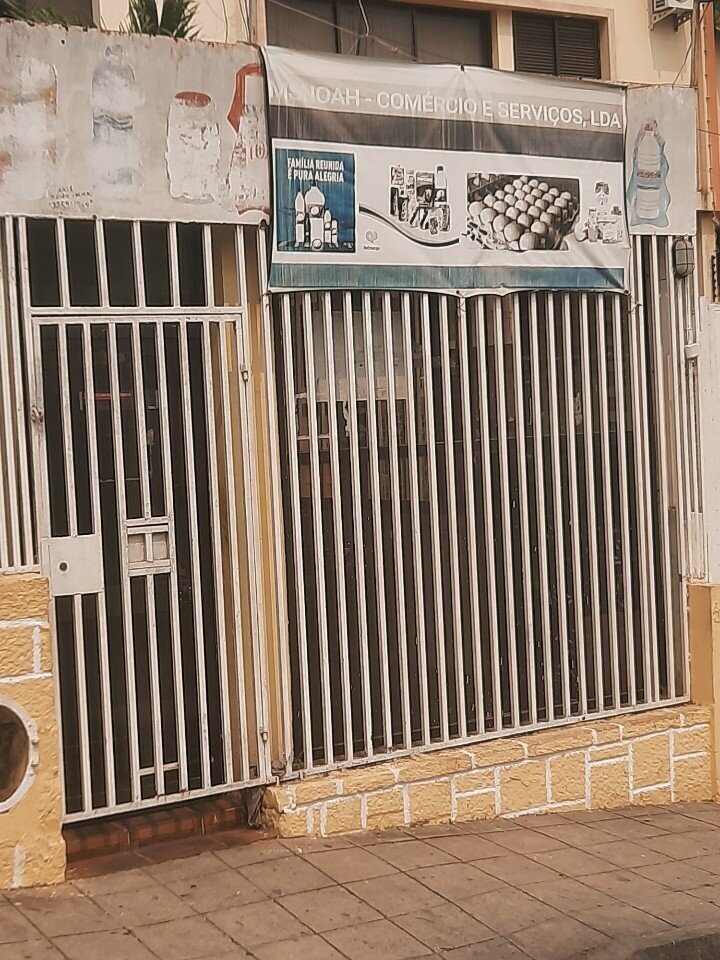 Kanatlı hayvan ürünleri ve yumurta Msnoah, Loanda, foto