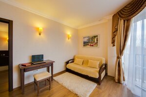 Hotel Anapa-Lazurnaya (Novorossiyskaya Street No:174), otel  Anapa'dan