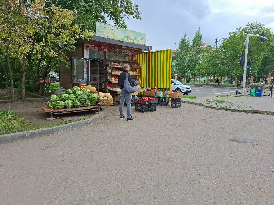 Manavlar Kiosk ovoshhei i fruktov, Astana, foto