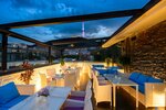 Tiffany Bar and Terrace (Brosse Street No:10), restoran  Tiflis'ten