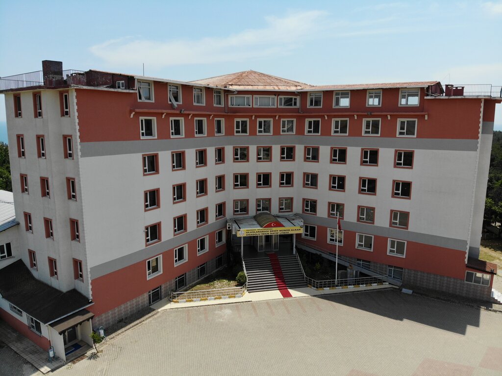 Lise Tekirdağ Süleymanpaşa - Uluslararası Şehit Münür Alkan Anadolu İmam Hatip Lisesi, Süleymanpaşa, foto