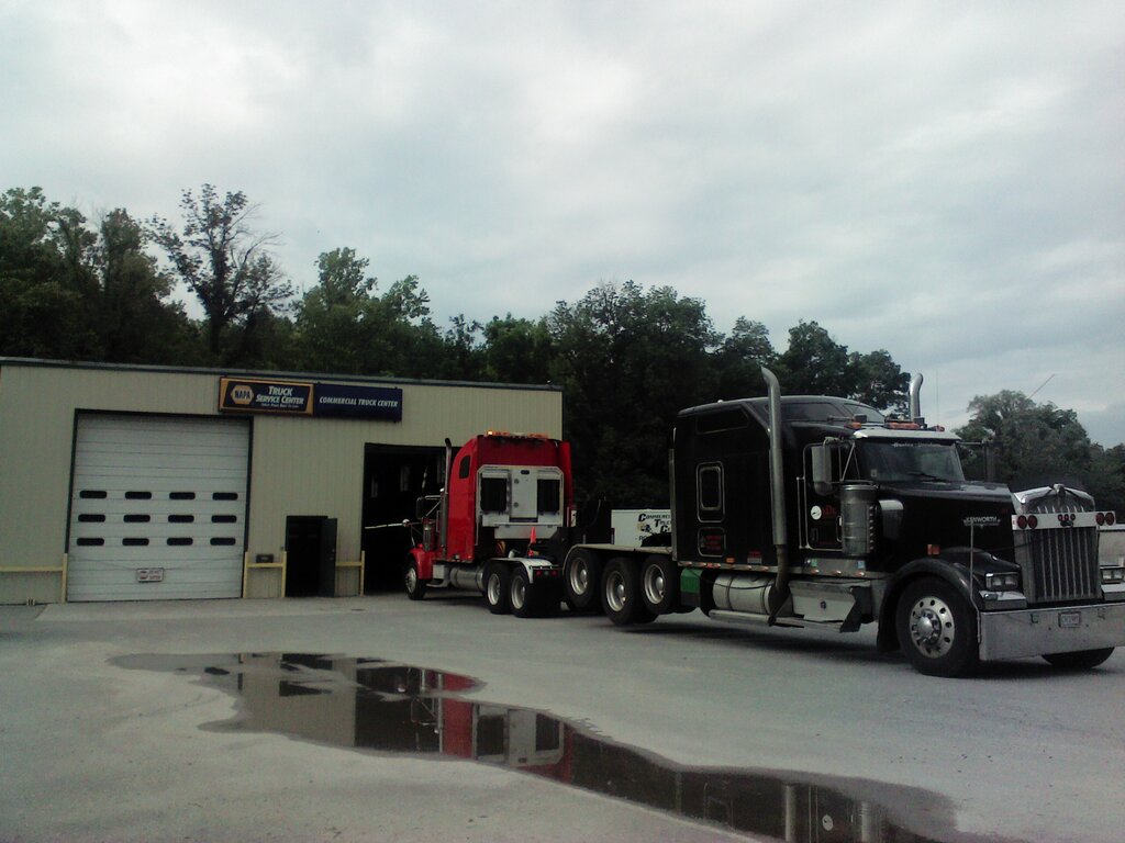 Kamyon ve ağır vasıta satış ve servis firmaları Commercial Truck Center, Inc, Tennessee Eyaleti, foto