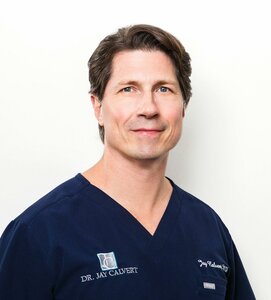 Jay Calvert, Md (North Roxbury Drive No:465), spa  Beverly Hills'ten