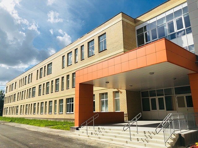Ortaokul Mbou Secondary School № 22, Himki, foto