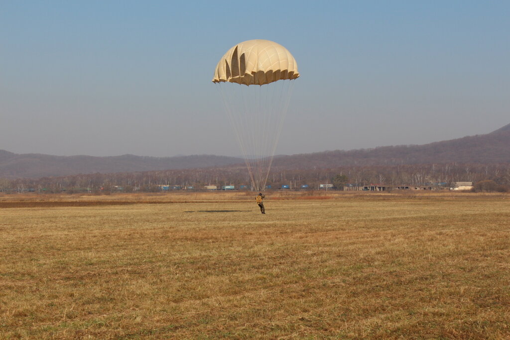 Uçuş kulüpleri Skydiving center 5 Ocean, Primoriye, foto