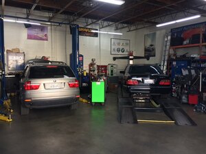 Coast Automotive (California, Orange County, Costa Mesa), otomobil servisi  Costa Mesa'dan