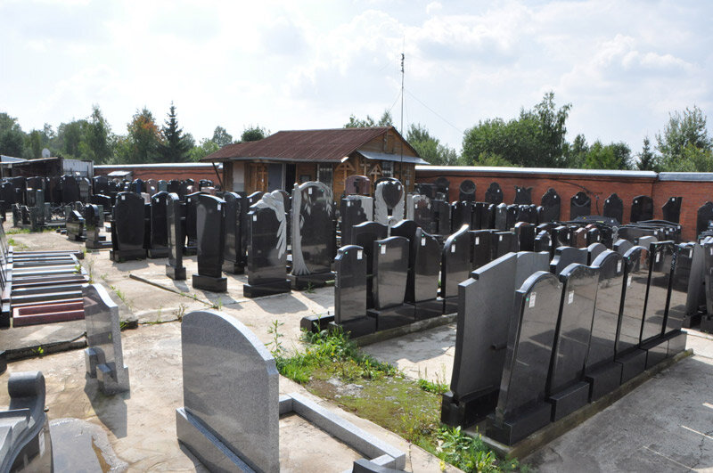 Heykel ve mezarlık taşı üreticileri Zao Ritual-1, Moskova, foto