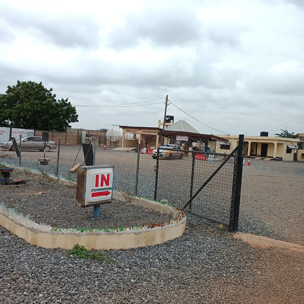 Benzin istasyonu Aree Ead Enterprise, Dünya, foto