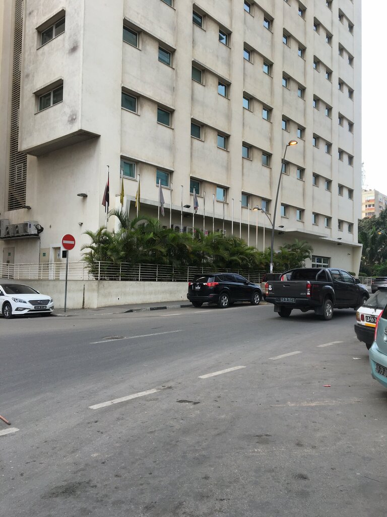 Emlak ofisi NAI EuroActiv Serviços Imobiliários Profissionais, Loanda, foto