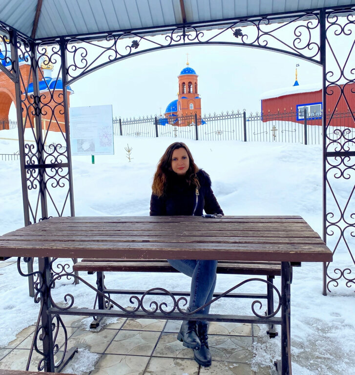 Şapel, haç anıtı Часовня-сень в честь Покрова Пресвятой Богородицы, Samarskaya oblastı, foto