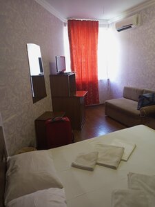 Mandarin (Sportivnaya ulitsa No:12, Town of Gagra), otel  Gagra'dan