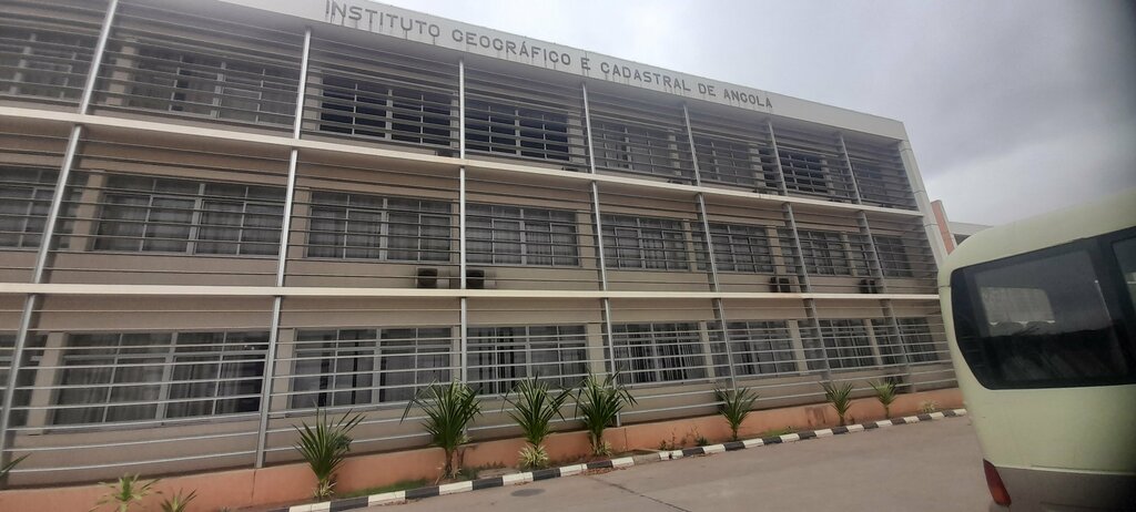 Devlet kurumları ve bakanlıklar Instituto Geografico e Cadastral de Angola-Oficial, Loanda, foto