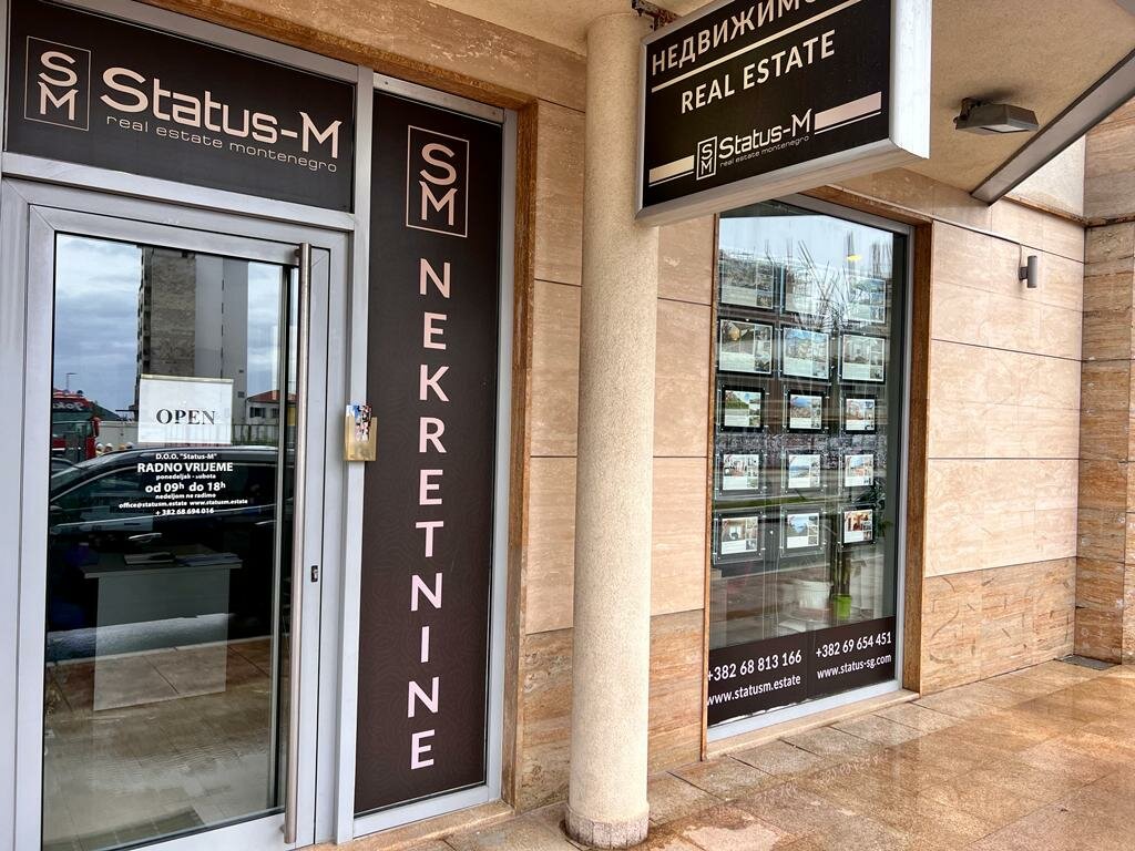 Emlak ofisi Status M Real Estate, Dünya, foto