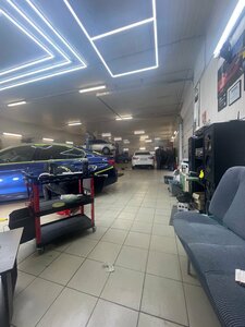 Car Service (ulitsa Shchorsa No:2Б, Kalach), otomobil servisi  Kalaç'tan