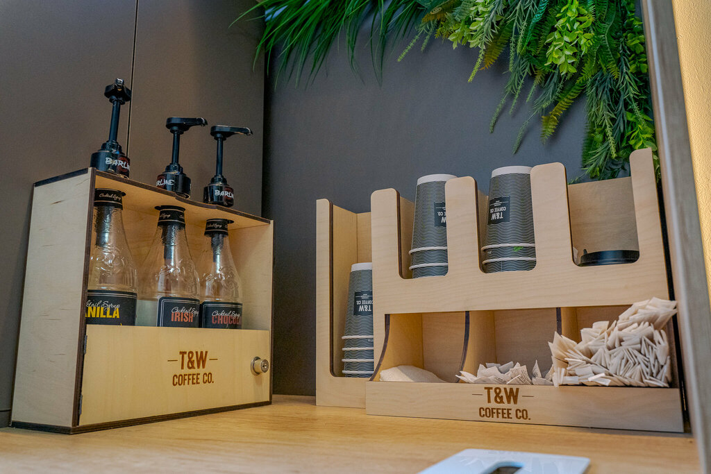 Kahve dükkanları Take and Wake Coffee Co, Moskova, foto