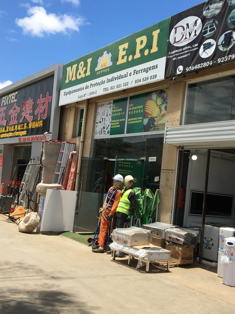 Üniforma üreticileri M&i, Loanda, foto