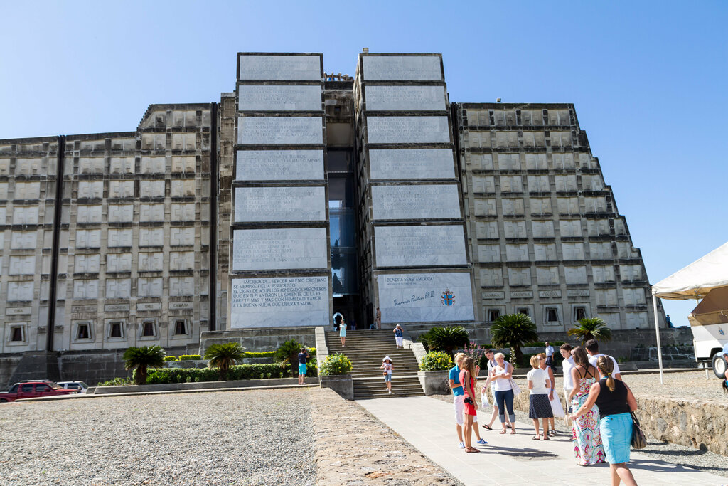 Turistik yerler Маяк Колумба, Santo Domingo İli, foto