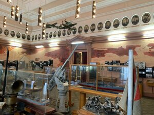 The Military and Historic Museum of the Black Sea Navy in Sevastopol (улица Ленина No:11), müzeler ve sanat galerileri  Sevastopol'dan