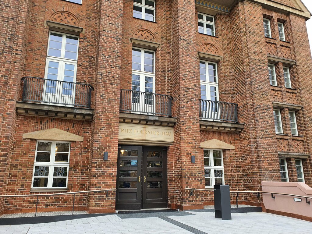 Üniversiteler Fritz Foerster- Bau, Dresden, foto