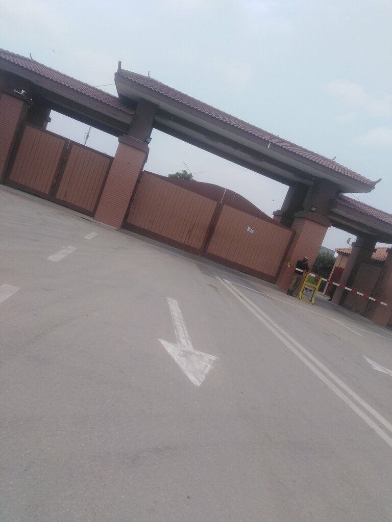 Banka Centro de Empresa Angochin, Loanda, foto