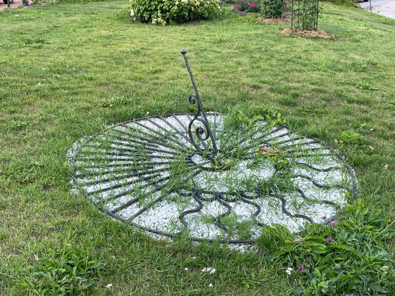 Turistik yerler Солнечные часы в усадьбе Марьино, Saint‑Petersburg ve Leningradskaya oblastı, foto