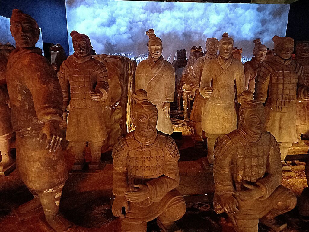 Sergi salonları, galeriler Terracotta army, Saint‑Petersburg, foto
