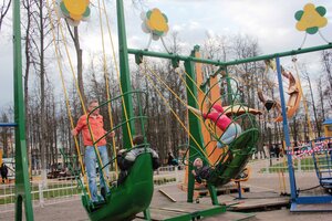 Аттракцион (Moscow Region, Yegoryevsk, Park dvortsa kultury imeni Konina), atraksiyon  Yegoryevsk'ten