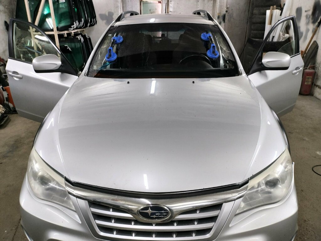 Otomobil camları Windshield, Kirov, foto