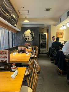 Ginza Sushi Marui Sohonten (Tokyo Metropolis, Special Ward Chuo, Ginza, Ginza 3 chome), restoran  Tokyo'dan