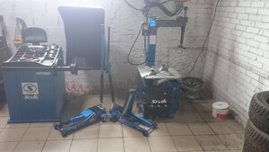 Sto Garage (Zapadnaya ulitsa No:7А, derevnya Malyye Kolpany), otomobil servisi  Saint‑Petersburg ve Leningradskaya oblastından