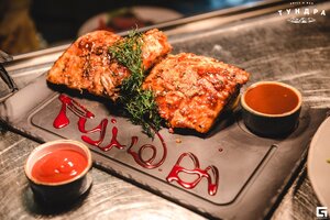 Grill & Bar Tundra (Polyarnye Zori Street No:49к2), restoran  Murmansk'tan
