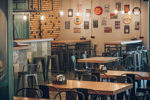 Shishka (ulitsa Bryanskogo Fronta No:18, Bryansk), restoran  Briansk'tan