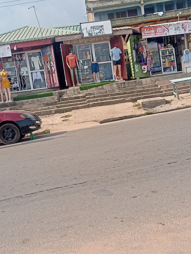 Giyim mağazası M's Trends, Dünya, foto