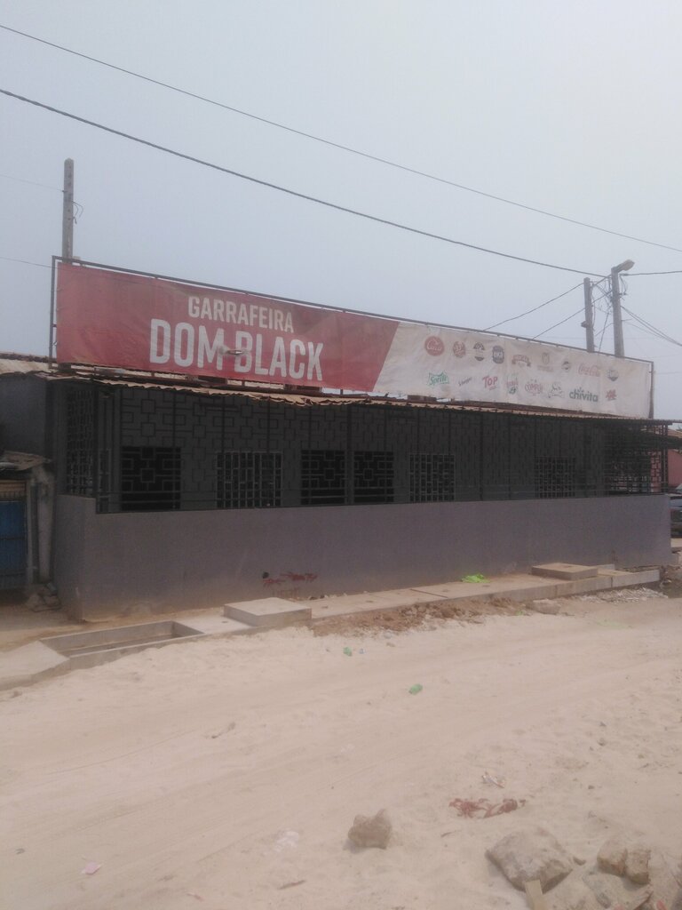 Alkollü içecekler Garrafeira Dom Black, Loanda, foto