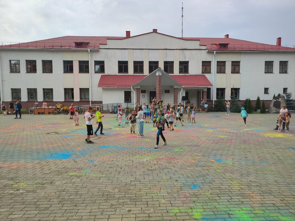 Kültür merkezleri Колодищанский культурно-спортивный центр, Minskaya oblastı, foto