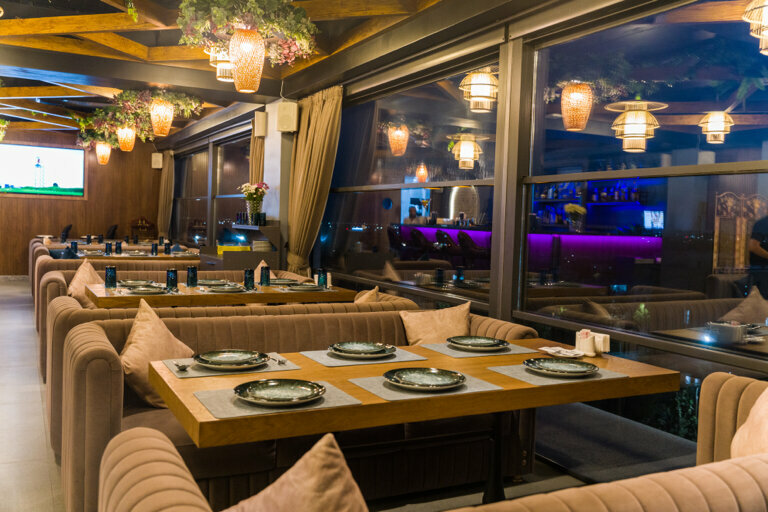 Restoran Aviator, Taşkent, foto