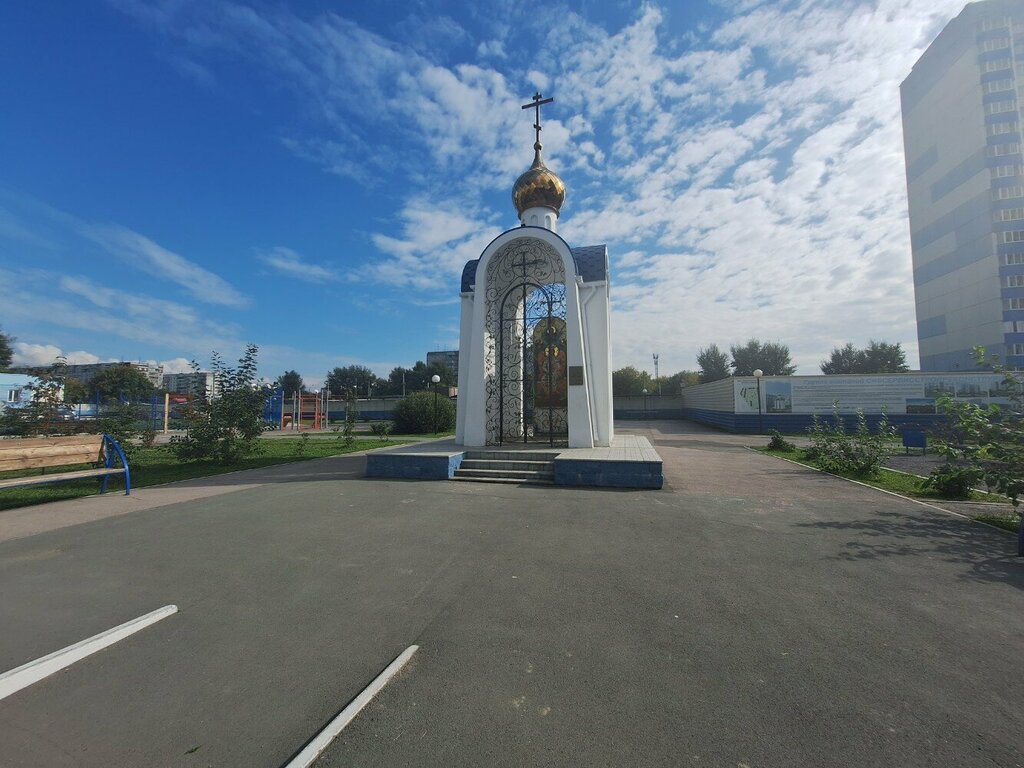 Şapel, haç anıtı Часовня, Novosibirsk, foto
