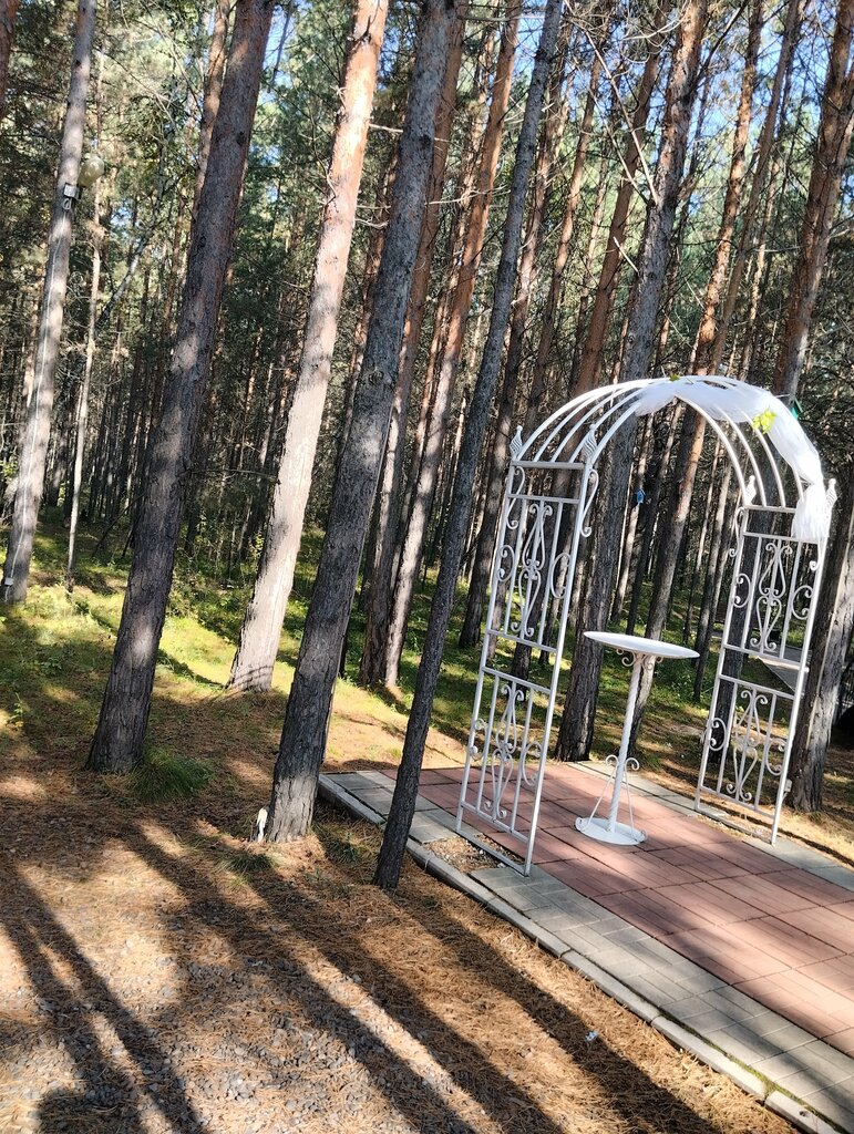 Resort oteller, tesisler V gostyakh u Fortuny, Krasnoyarski krayı, foto