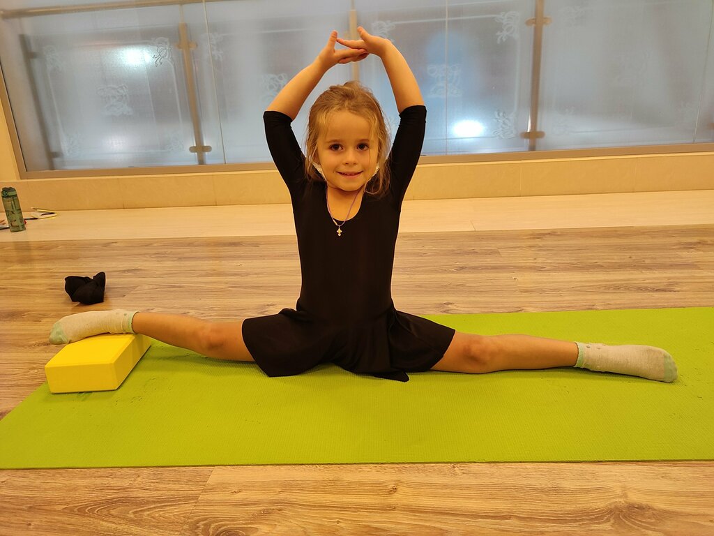 Dans okulları CosaOstra, Moskova, foto