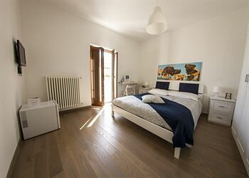 Otel Bed & Breakfast Tra le Mura, Puglia, foto