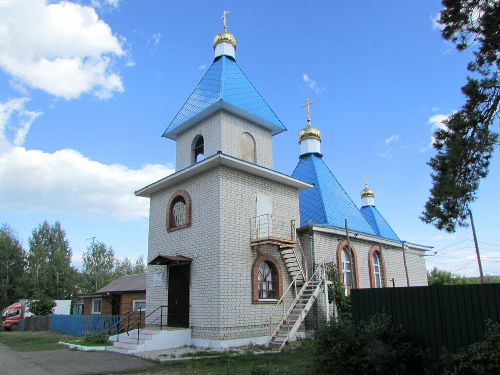 Ortodoks kiliseleri Tserkov Tikhvinskoy ikony Bozhiyey Materi, Barnaul, foto