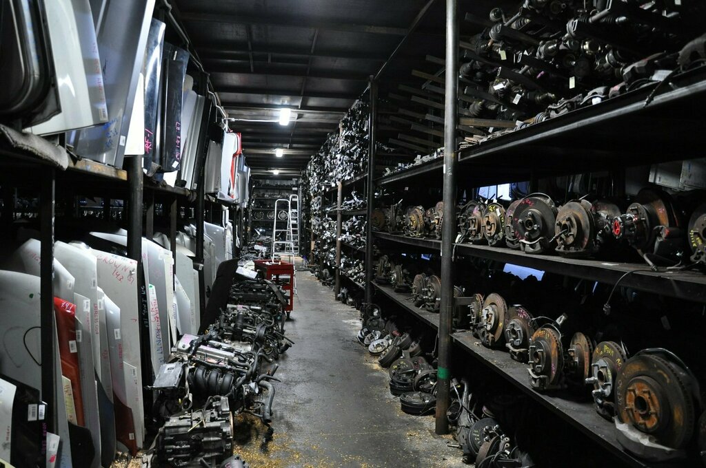 Çıkma yedek parça Upgrade Center, Tataristan, foto